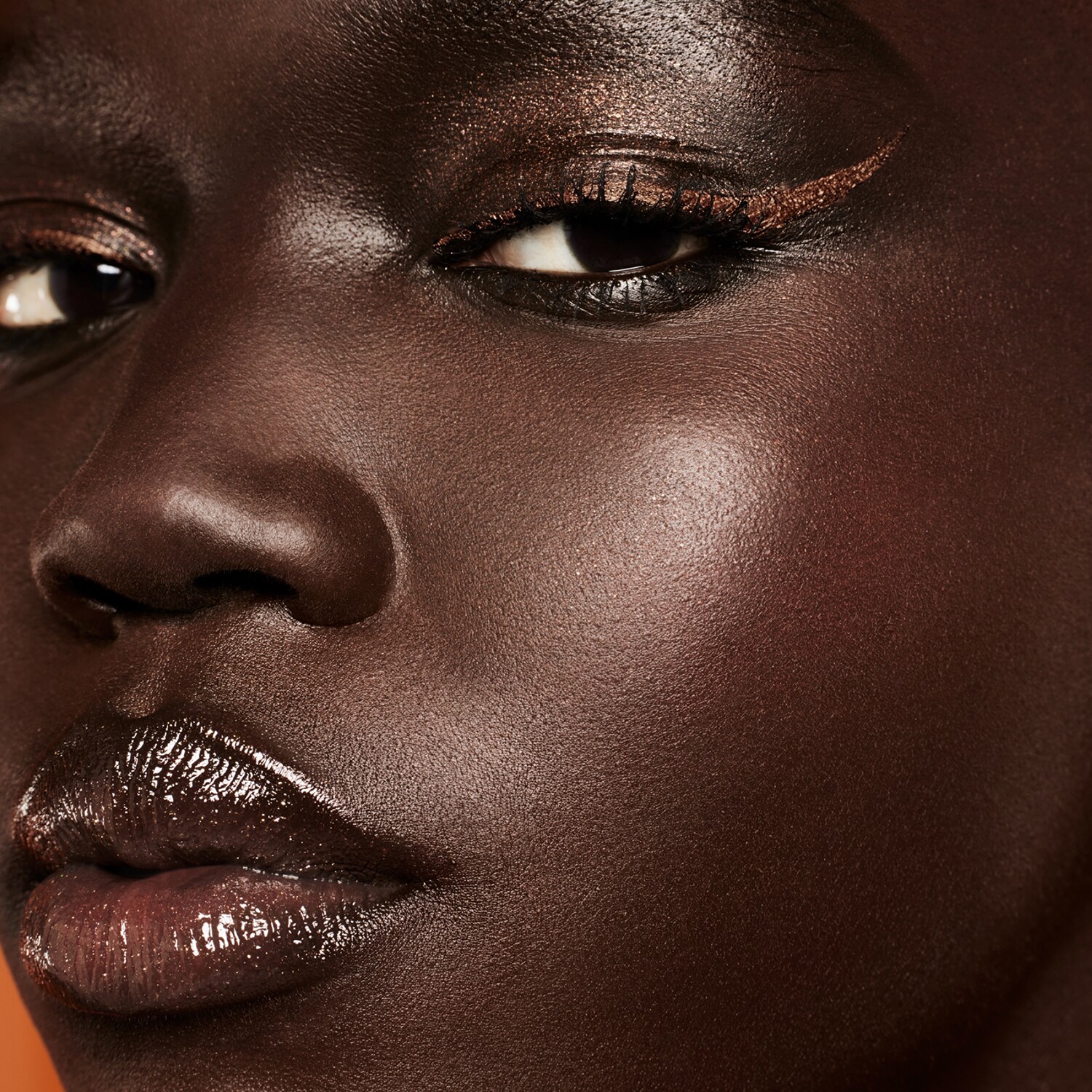 Glitty Lid Shimmer Liquid Liner - Likit eyeliner FENTY BEAUTY ≡ SEPHORA